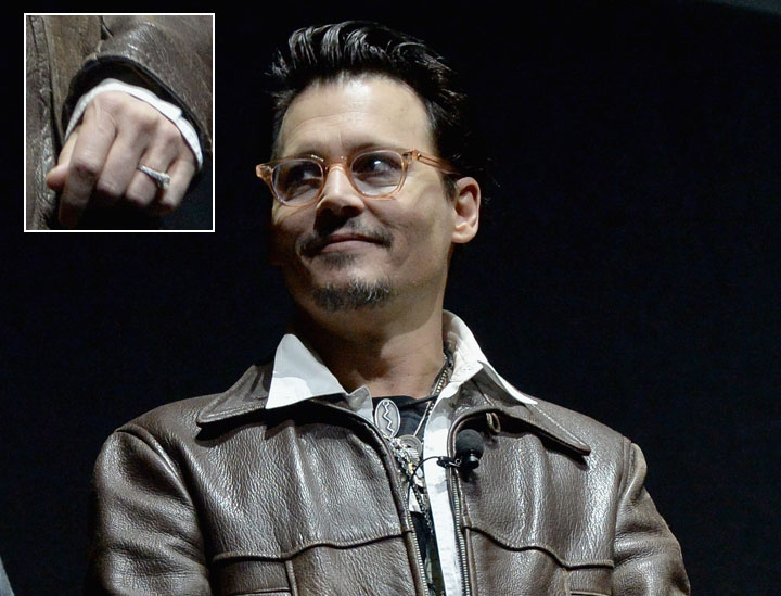 Johnny Depp shows off engagement ‘chick’s ring’ | Globalnews.ca