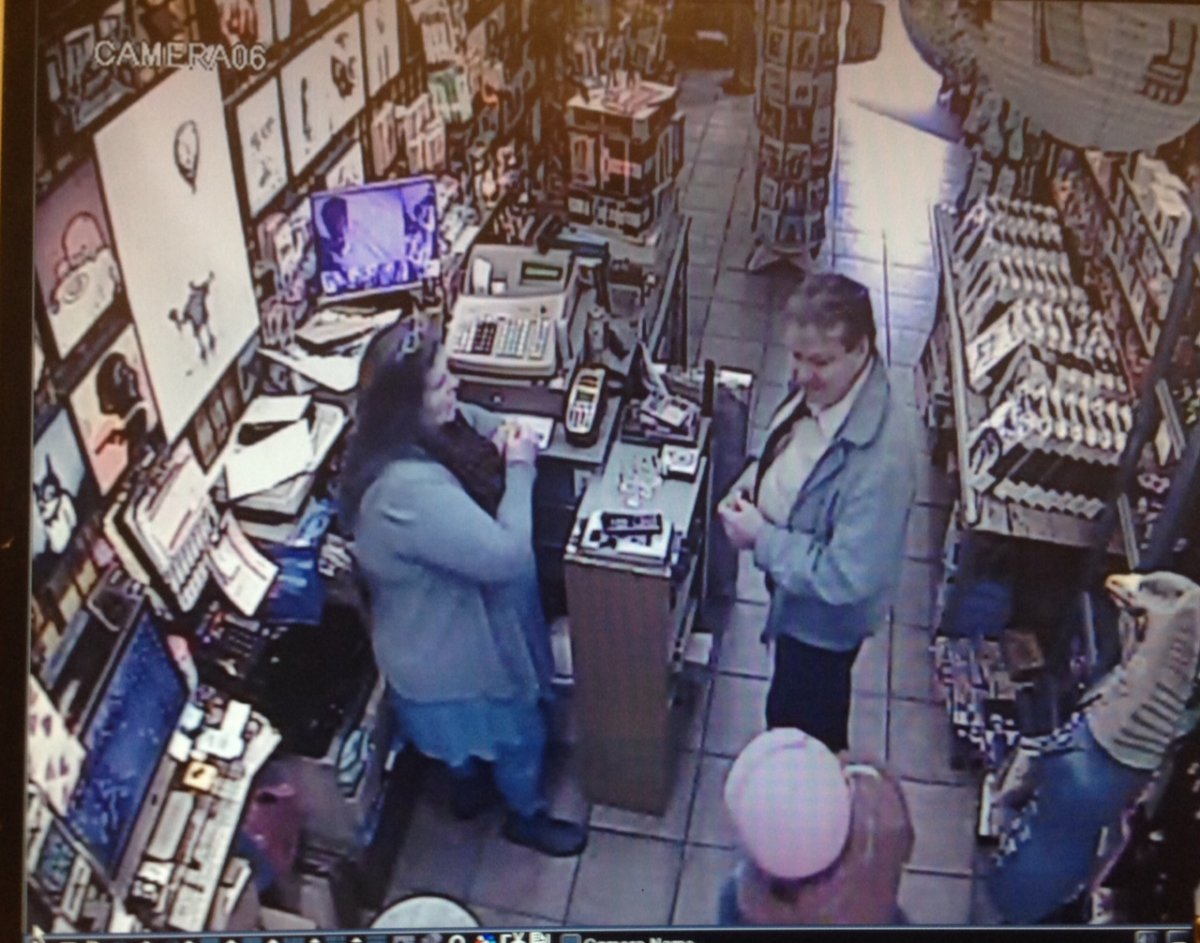 Alleged scam artist tries to dupe Vancouver store owners - BC ...