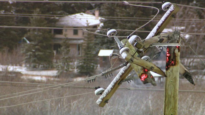 Enmax restores power after pole fire leaves almost 4,000 in the dark ...
