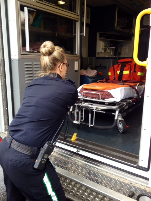 On the job: Behind the scenes with Calgary paramedics | Globalnews.ca