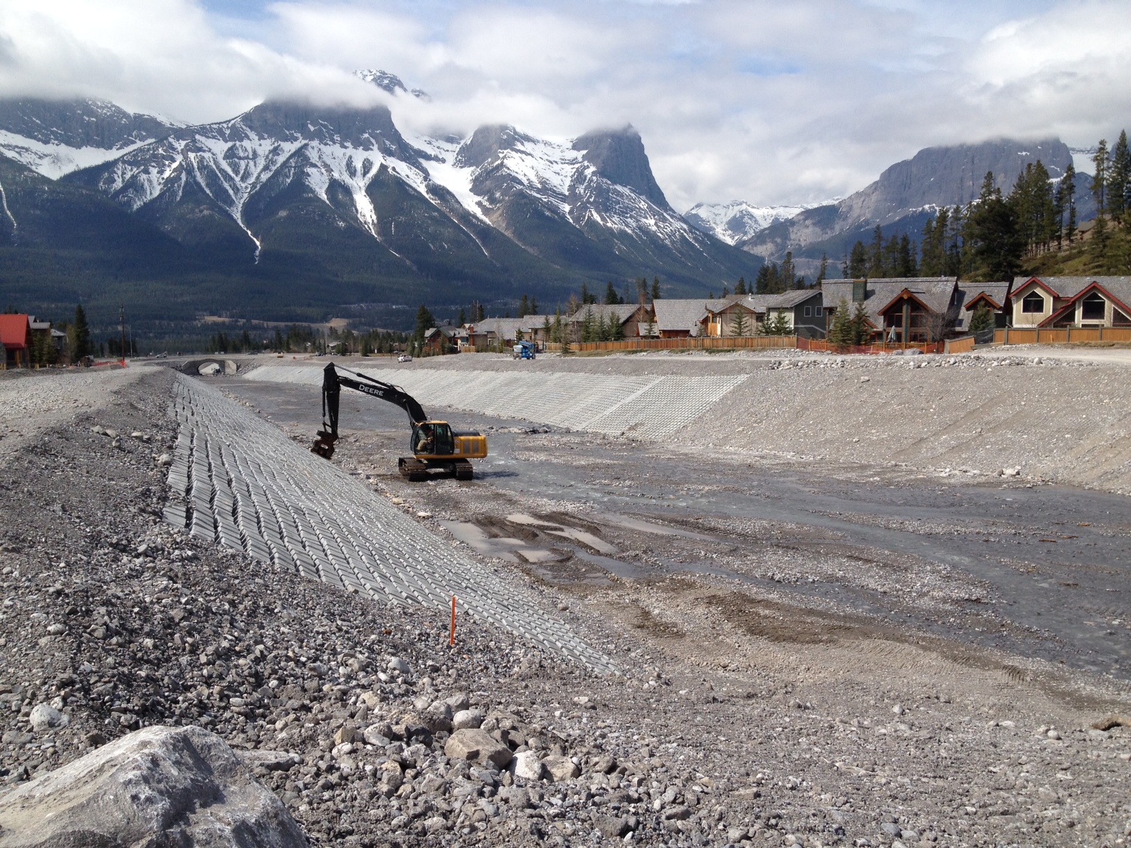Canmore’s Cougar Creek shored up ahead of spring runoff - Calgary ...