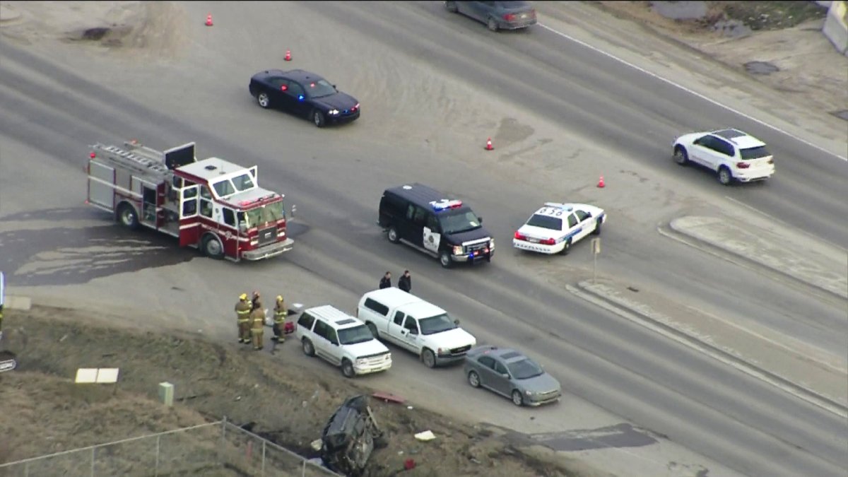 Fatal crash closes Glenmore Trail during Friday morning rush - Calgary ...