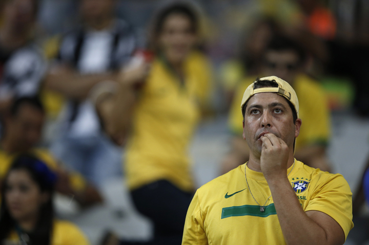 IN PHOTOS: The sad faces of Brazil’s soccer fans - National | Globalnews.ca