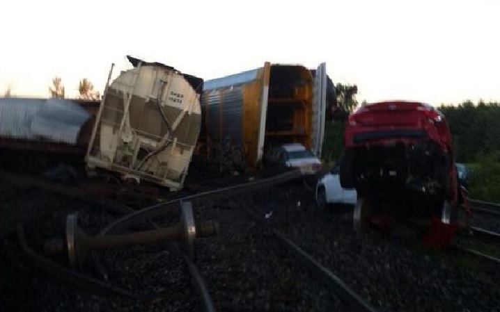Cause of CN derailment being investigated, Via Rail says disruptions ...