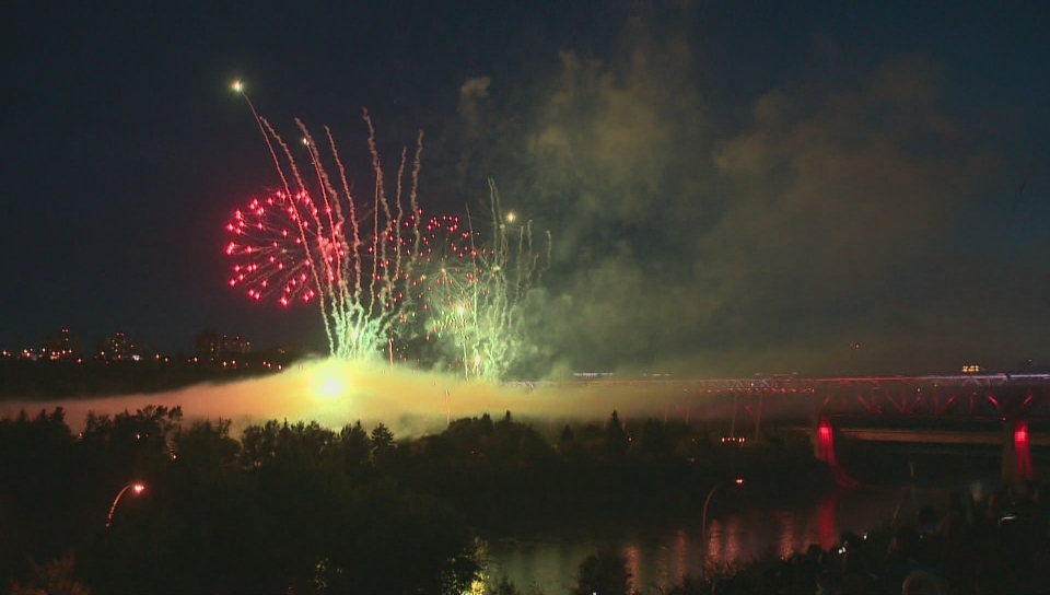WATCH: Light the Bridge and Canada Day fireworks - Edmonton | Globalnews.ca