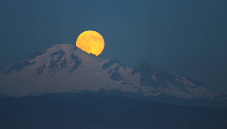 GALLERY: Glorious photos of Saturday night’s “supermoon” across BC ...