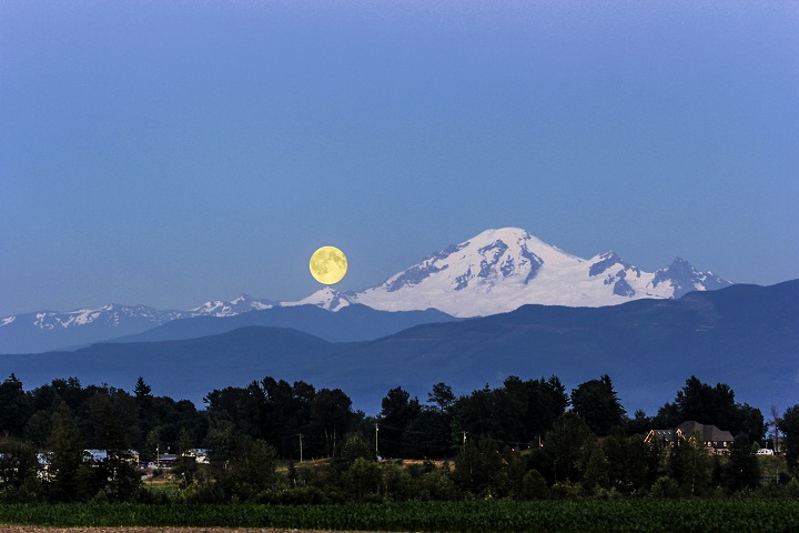 GALLERY: Glorious photos of Saturday night’s “supermoon” across BC ...