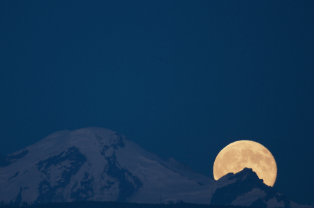 GALLERY: Glorious photos of Saturday night’s “supermoon” across BC ...