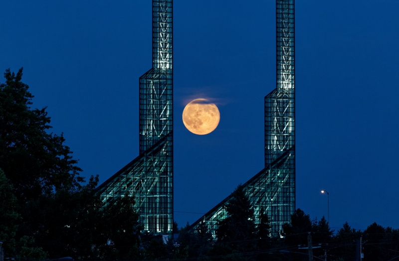 ‘Supermoon’ lights up sky during close passage to Earth - National ...