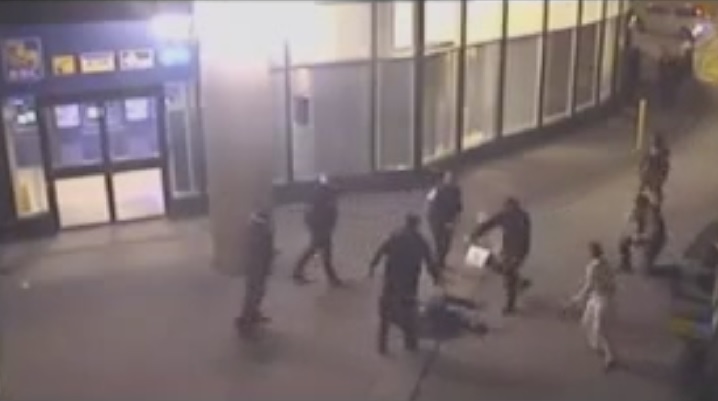 Police release surveillance video in Front Street attack - Toronto ...