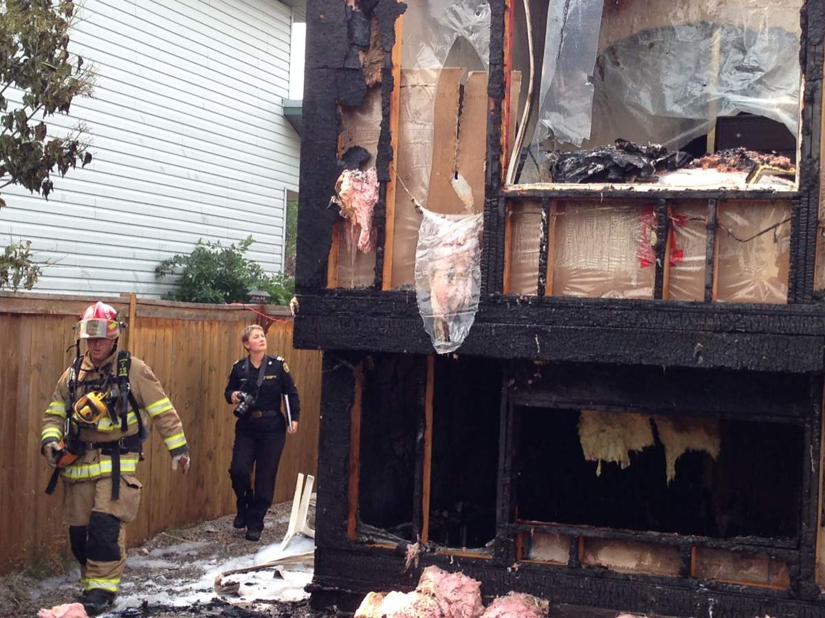 Fire breaks out in Mountain Park home - Calgary | Globalnews.ca