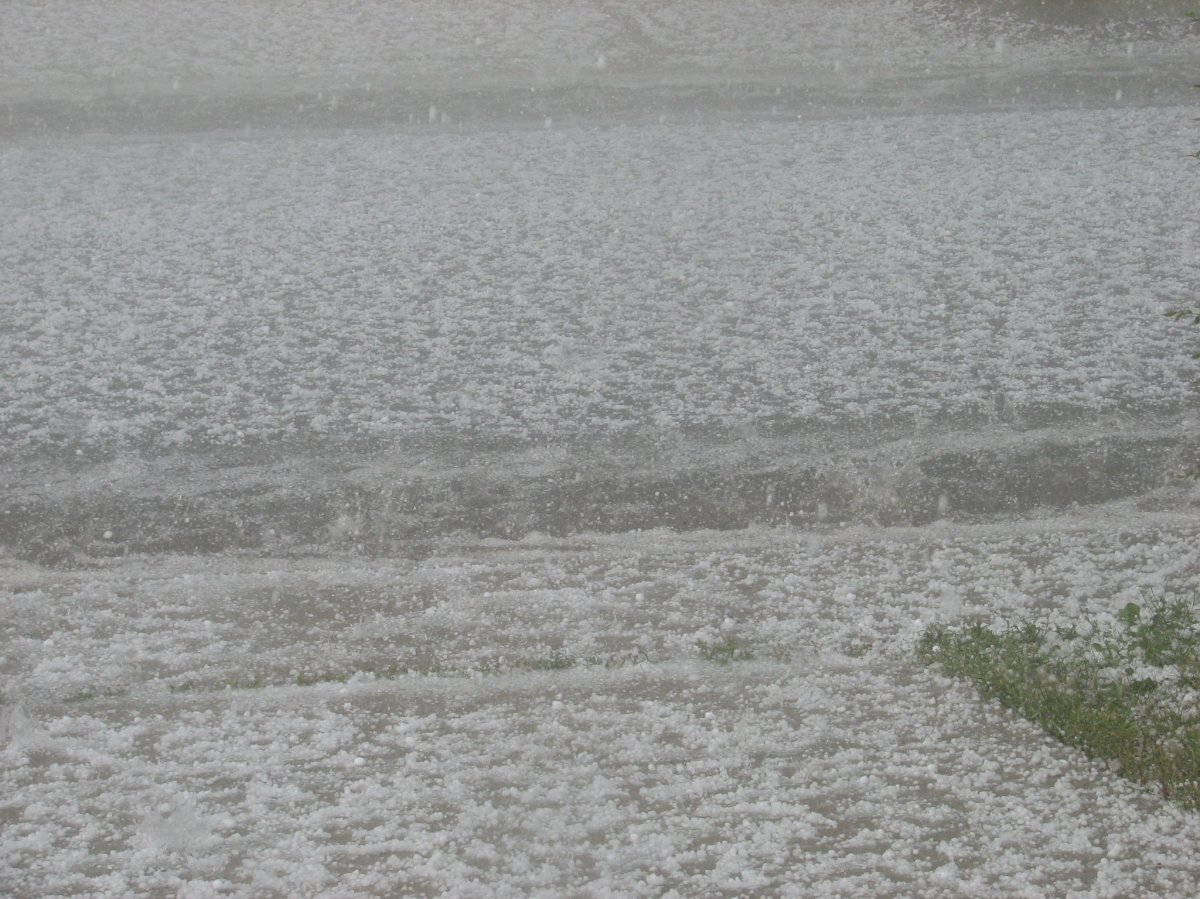 Several severe storms strike Airdrie - Calgary | Globalnews.ca