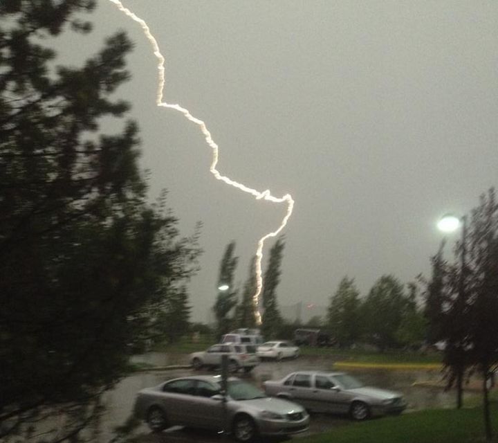 WATCH: Lightning strikes throughout Edmonton - Edmonton | Globalnews.ca