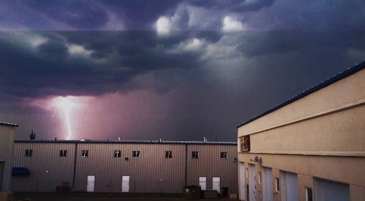 WATCH: Lightning strikes throughout Edmonton - Edmonton | Globalnews.ca