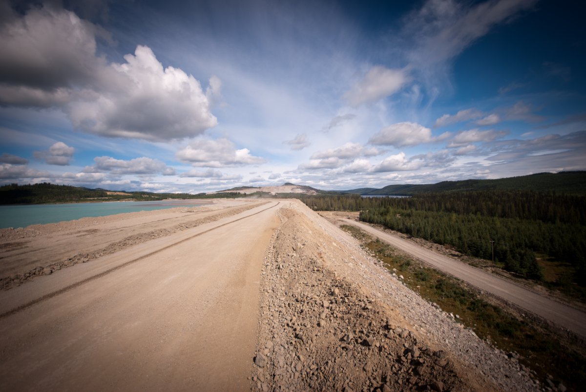 Before and after photos show devastation of Mount Polley Mine tailings ...
