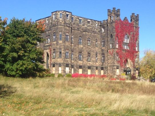 Moncton’s Castle Manor to become condos - New Brunswick | Globalnews.ca