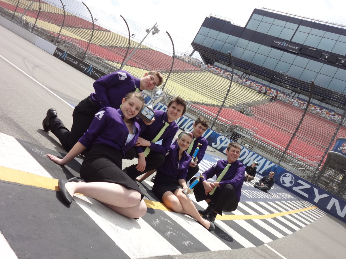 Brandon students take F1 models to Abu Dhabi - Winnipeg | Globalnews.ca