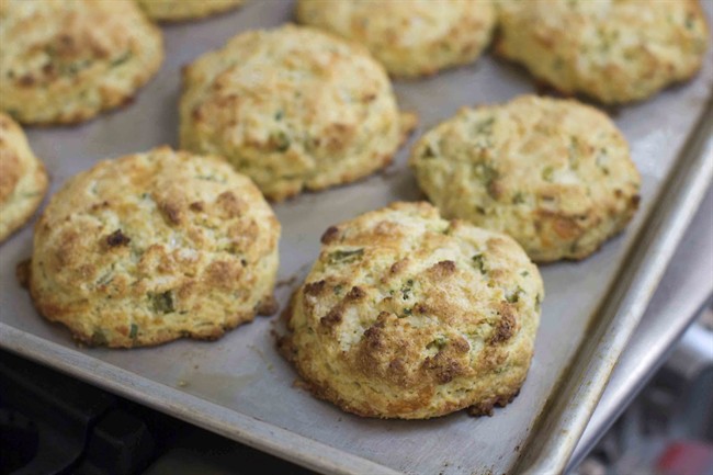 Recipe for cornbread buttermilk biscuits | Globalnews.ca