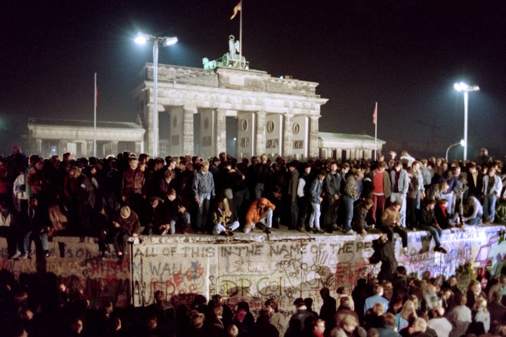 In photos: The Berlin Wall, before and after - National | Globalnews.ca
