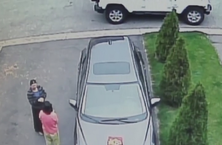 Distraction theft suspect caught on camera in Vaughan - Toronto ...