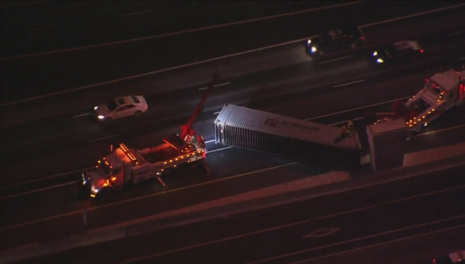 Lanes reopen after crash on QEW at Trafalgar Road in Oakville - Toronto ...