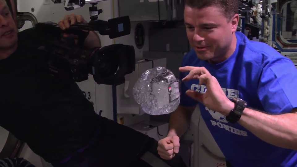 WATCH: Astronauts place GoPro camera in water bubble on space station ...