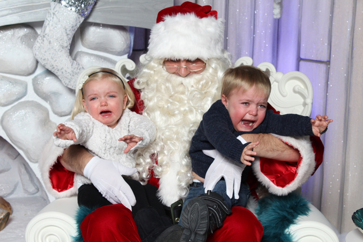 Santa photos bring out best, worst in kids - Winnipeg | Globalnews.ca