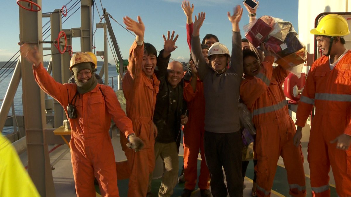 Seafaring Santa delivers presents to sailors stuck on Vancouver’s ...