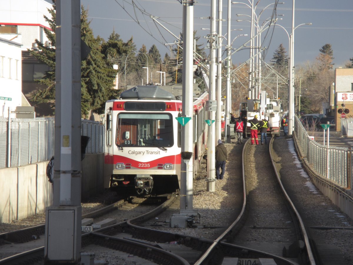 Downed power line disrupts CTrain service on south LRT - Calgary ...