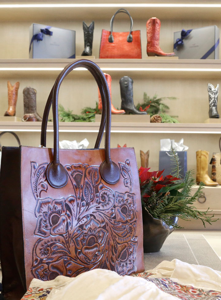 Texas bootmaker Lucchese expands with shoe line, handbags | Globalnews.ca