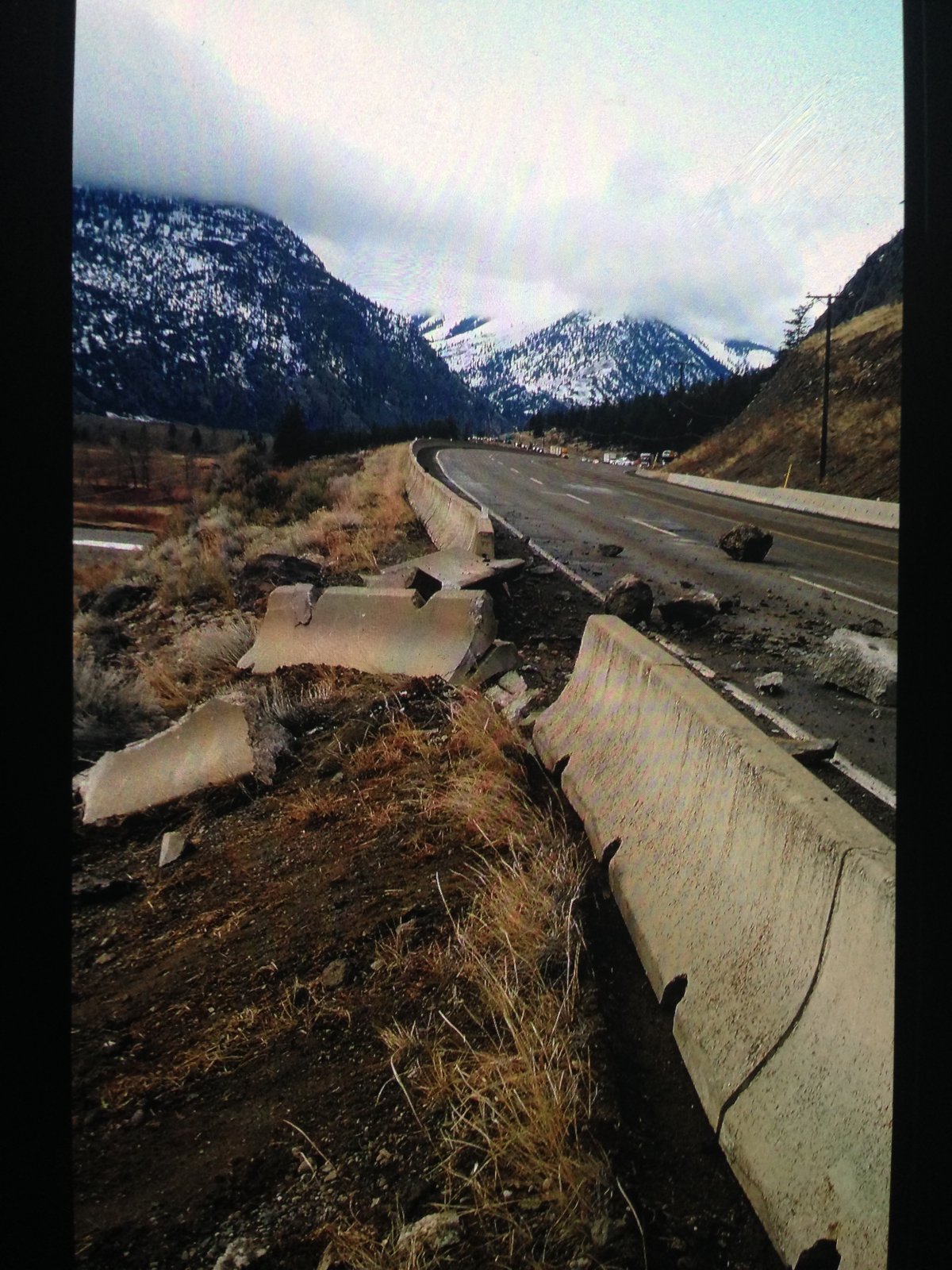 UPDATE: Highway 3 near Keremeos open; lane closures in effect ...
