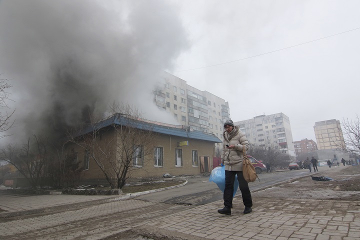 Rockets kill 30 in Mariupol, Ukraine president calls it a terrorist act ...