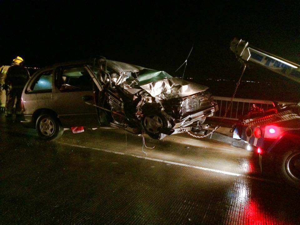 Minivan crashes into semi truck after driving wrong way on Highway 3 ...