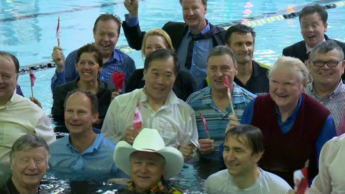 Calgary man swims 300,000 laps in downtown pool | Globalnews.ca