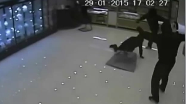 WATCH: Thieves slip and slide over polished floors during smash and ...