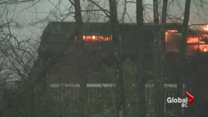 Displaced residents from Maple Ridge fire still looking for homes ...