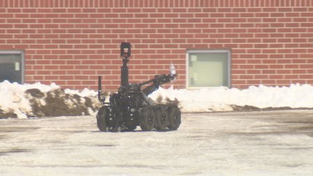 Charges laid after SWAT team lockdown - Regina | Globalnews.ca