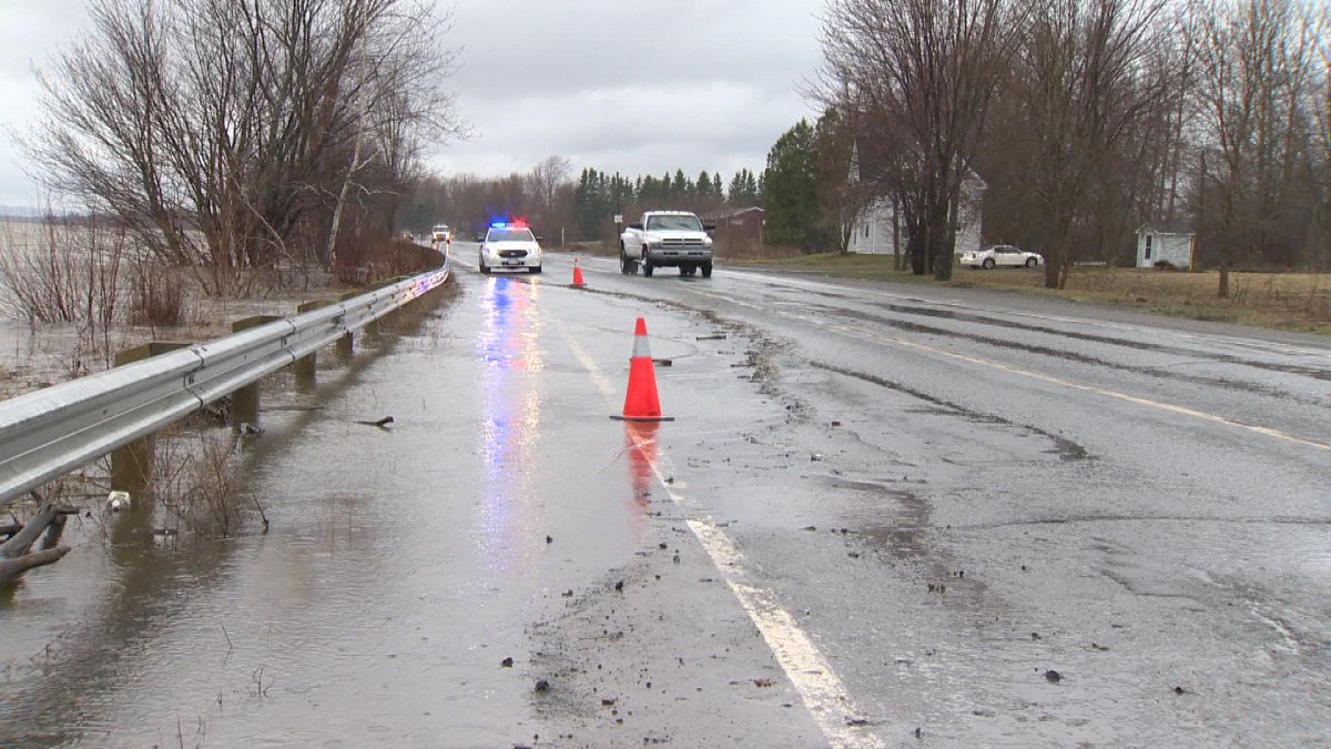 Fredericton, Jemseg reach flood stage, EMO warns more on the way - New ...