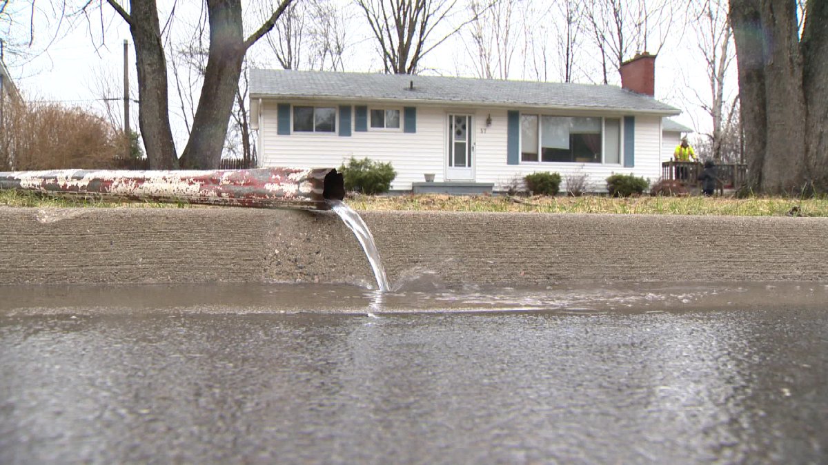 Fredericton, Jemseg reach flood stage, EMO warns more on the way - New ...