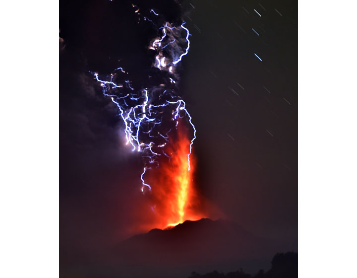 LOOK: Breathtaking photos, video of Calbuco volcano eruption in Chile ...