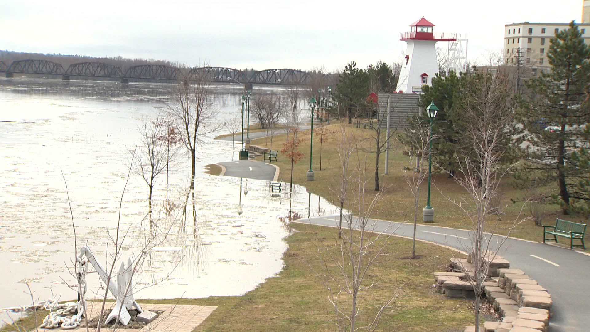 Fredericton, Jemseg reach flood stage, EMO warns more on the way - New ...
