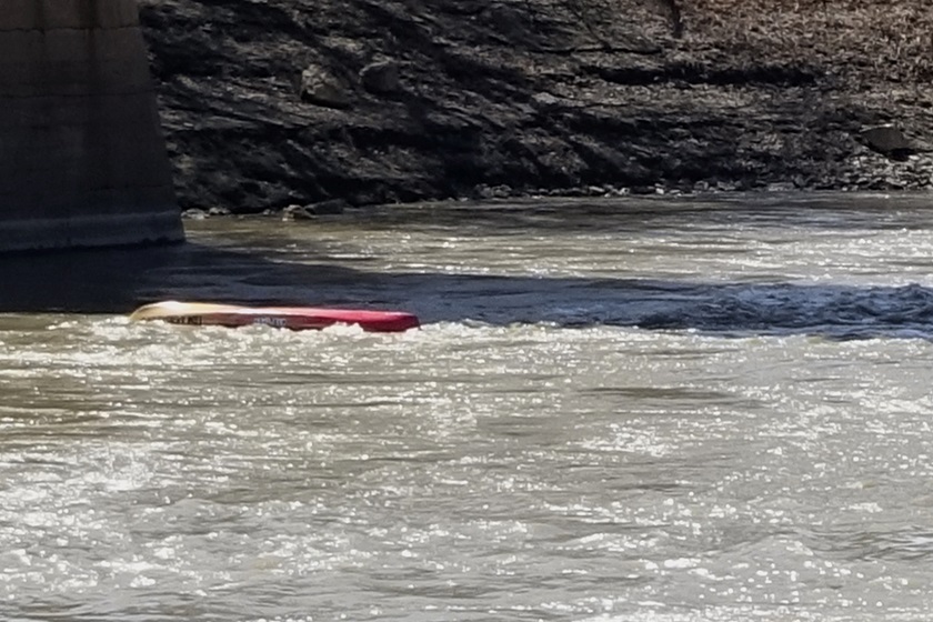 PHOTOS: Winnipeg man survives kayak capsizing near The Forks - Winnipeg ...