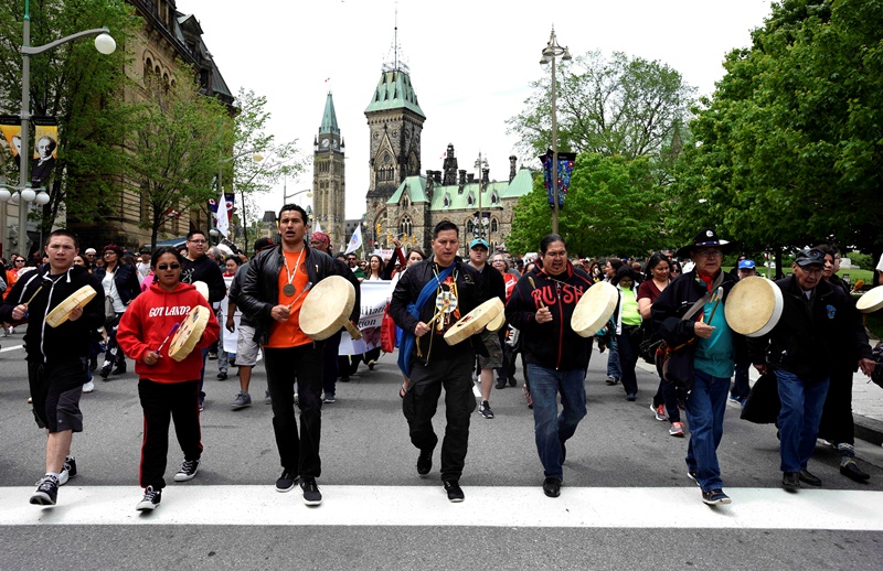 Thousands march through Ottawa in walk for truth and reconciliation ...