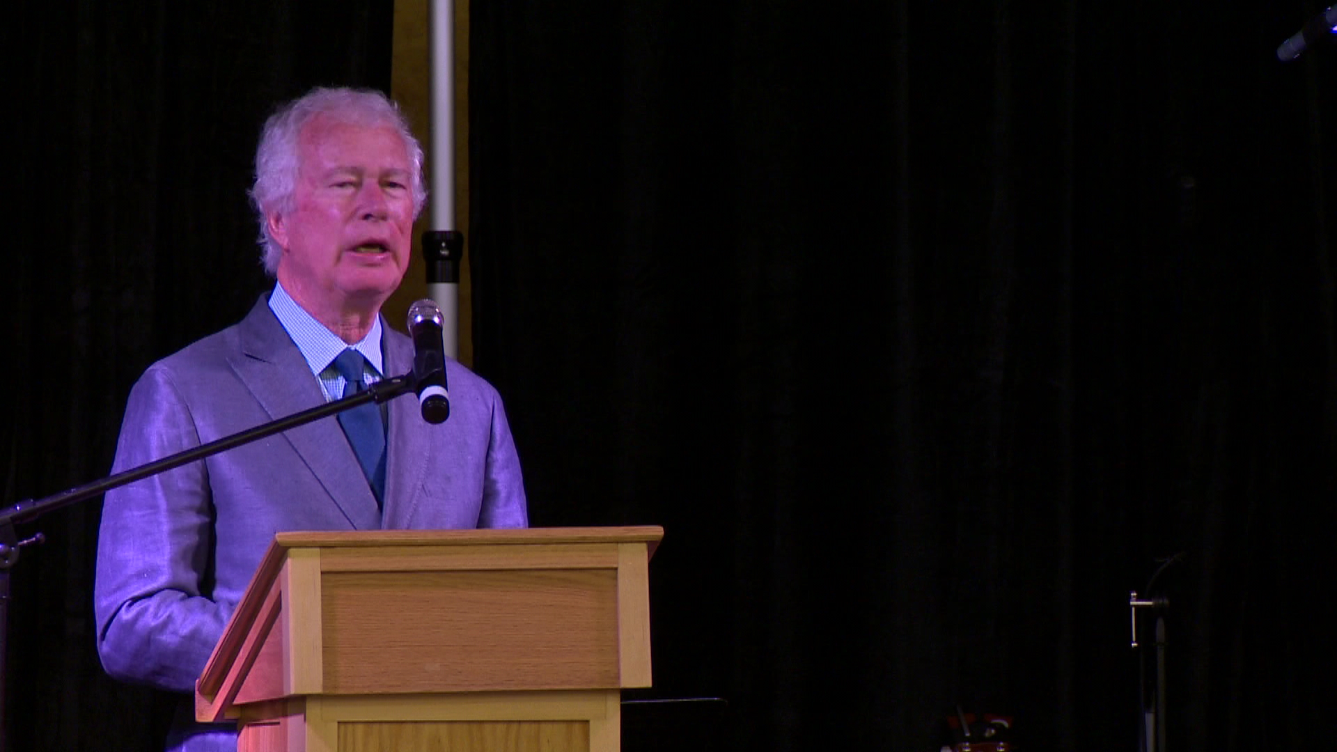 Former Canadian diplomat Ken Taylor returns to Crescent Heights High ...