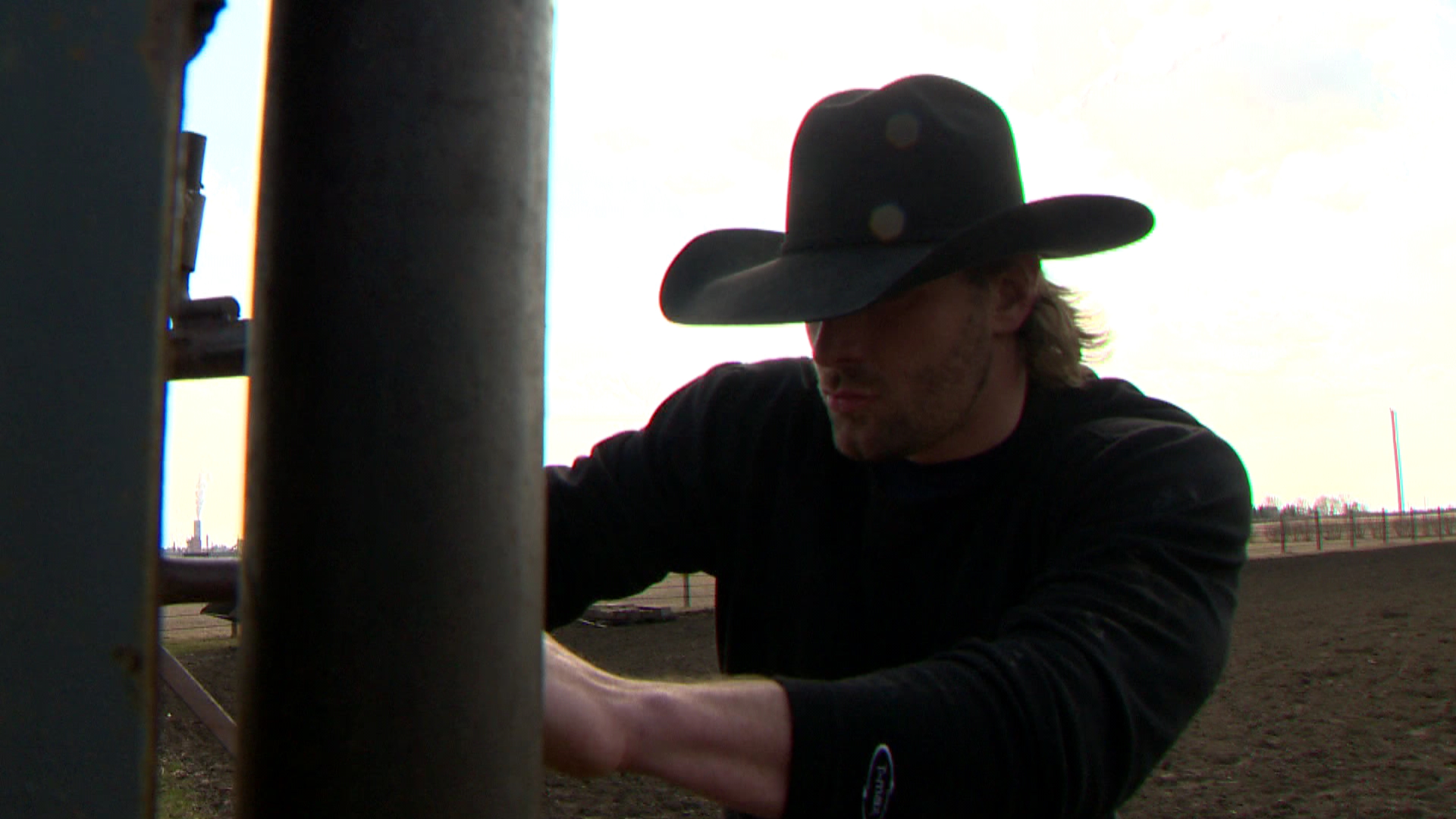 Alberta cowboy Bryn Roy brings rodeo determination to the CFL ...