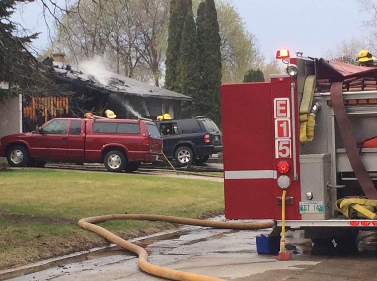 Winnipeg Home on Mohawk Bay charred by fire | Globalnews.ca