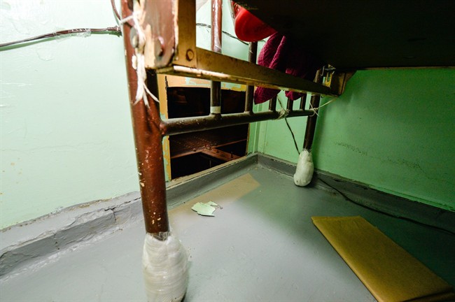 Police checking swamp land near New York prison for 2 escapees ...