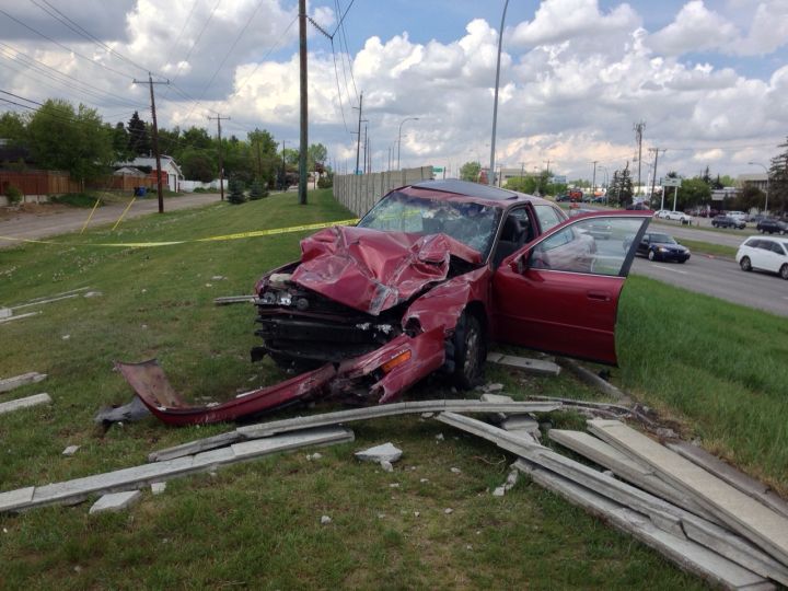 Blackfoot Trail crash leaves Calgary man in serious condition - Calgary ...