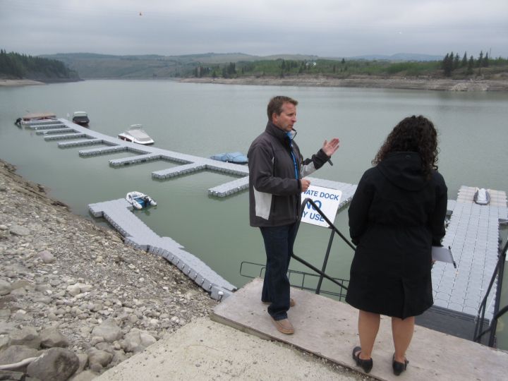 Ghost Lake reservoir shrinks, business owners hope to stay afloat ...