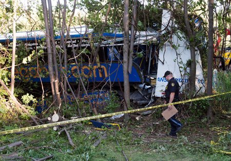 4 seriously hurt, 19 injured in Ont. bus crash | Globalnews.ca